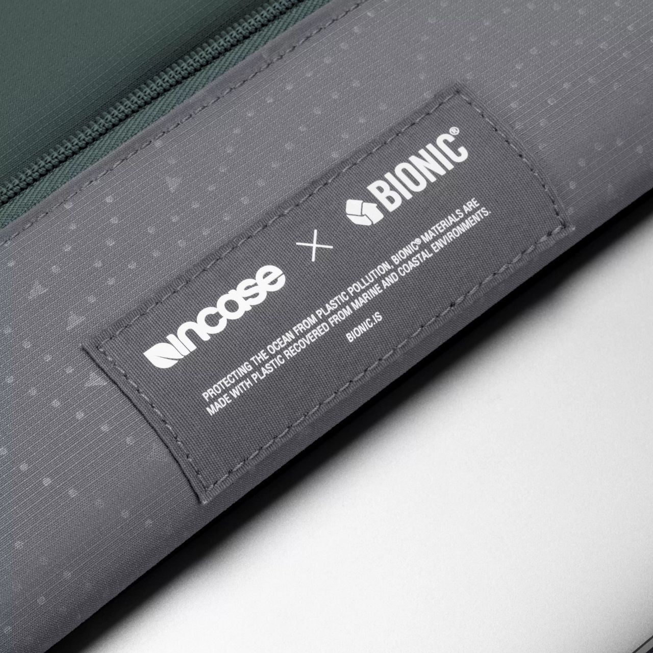 Incase Compact Sleeve for 13-inch MacBook - Bionic Fabric, Steel Gray ...